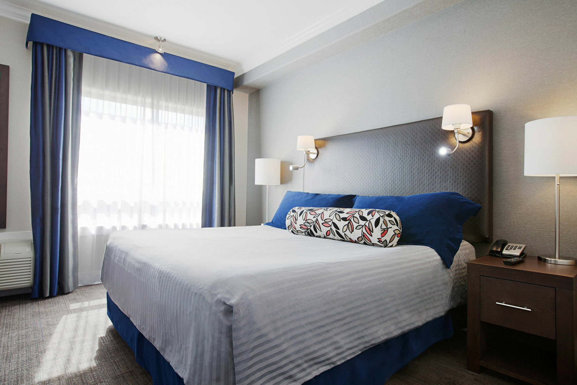 SANDMAN HOTEL EDMONTON WEST | ⋆⋆⋆ | CANADA | SEASON DEALS FROM $85